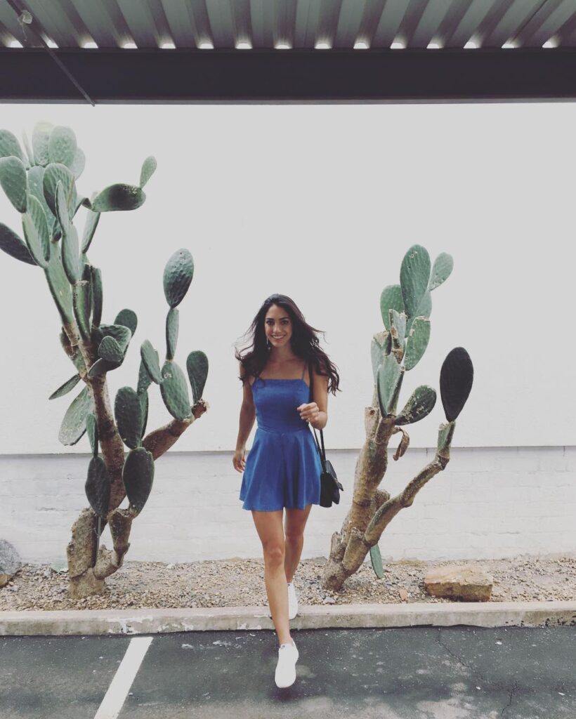 Allison Stokke: Bio, Age, Height, Eeight, Wiki, Family, Husband ...