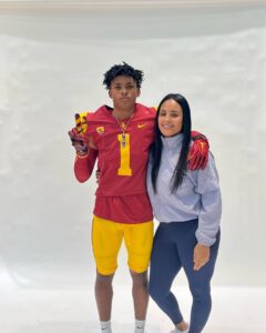 Brandi Davis: Biography, Age, Height, Weight, Wiki, Family, Son, Career ...