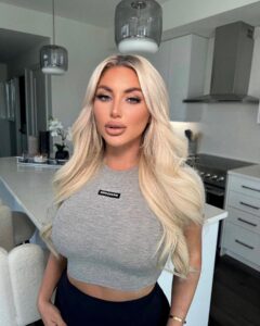 Kayley Gunner: Biography, Age, Height, Weight, Wiki, Family, Career ...