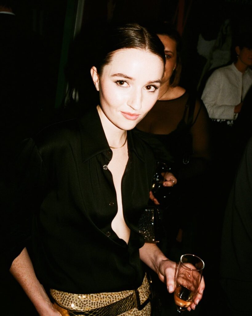 Kaitlyn Dever: Age, Wiki, Bio, Height, Weight, Parents,Husband ...