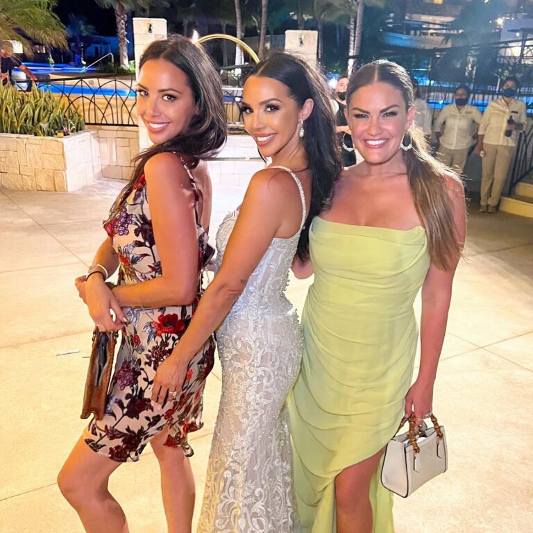 Kristen Doute: Age, Wiki, Bio, Height, Weight, Parents, Husband ...