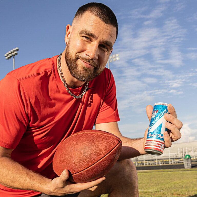 Travis Kelce: Age, Wiki, Bio, Height, Weight, Parents, Wife, Girlfriend ...